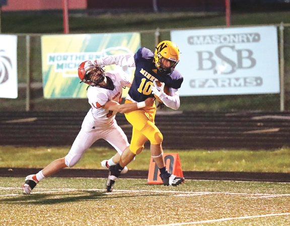 Munising Mustangs, Negaunee Miners football teams get big wins ...